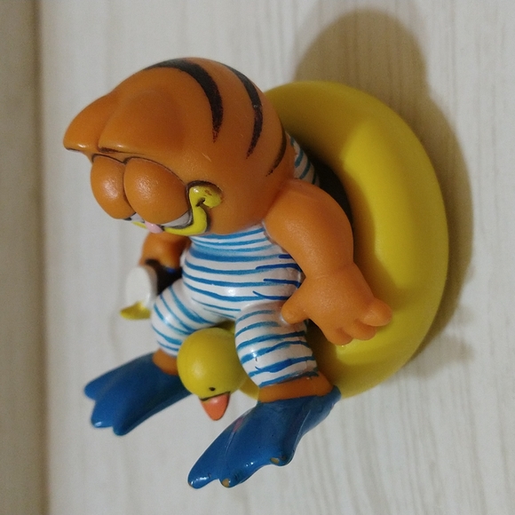 United Feature Syndicate | Toys | Vintage 981 United Feature Syndicate ...